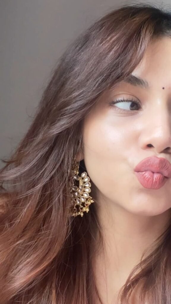 [109+] Cute Simple Girl Pic, Dp, Images, Photos, Pictures & Wallpapers ...